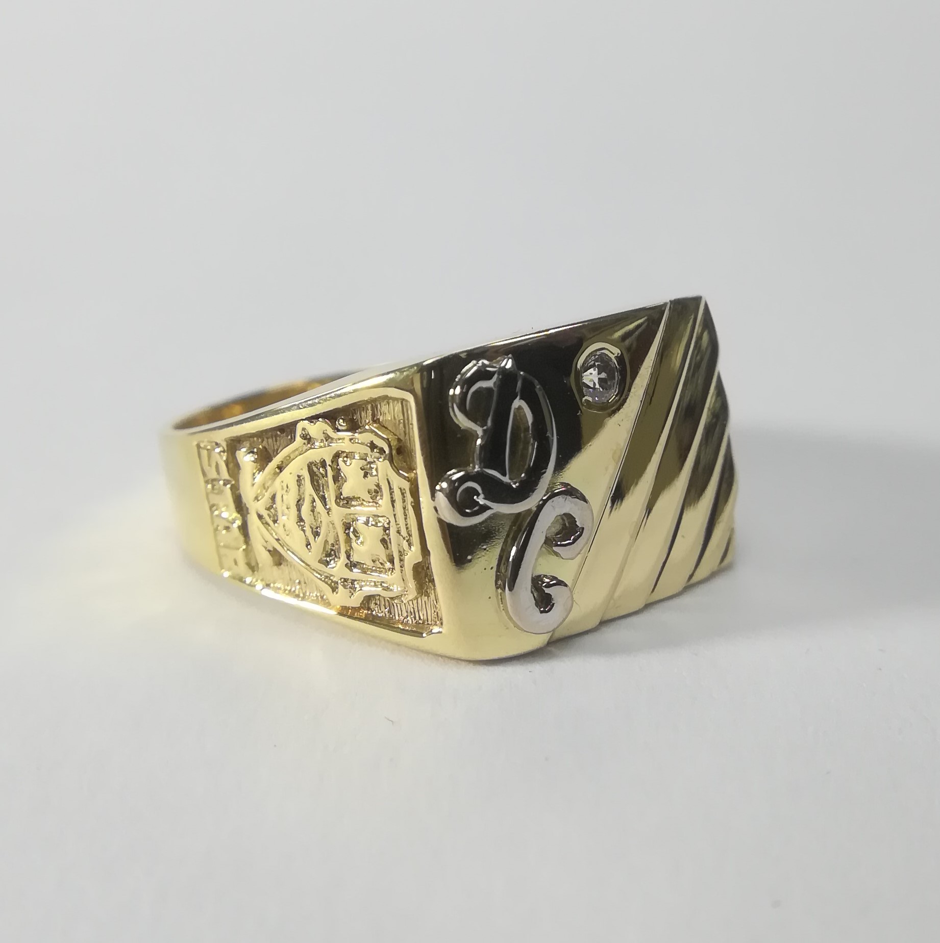 Anillos de grado – Joyería Hidalgo Vásquez